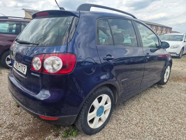 Blue Volkswagen Golf Plus 2008 in Kretinga, with an engine capacity of 2.00 L and mileage of 264 thousand km for 2850 €, photo 4 on AUTOMOTO.COM.LV
