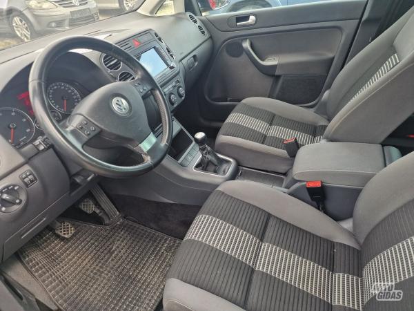 Blue Volkswagen Golf Plus 2008 in Kretinga, with an engine capacity of 2.00 L and mileage of 264 thousand km for 2850 €, photo 7 on AUTOMOTO.COM.LV