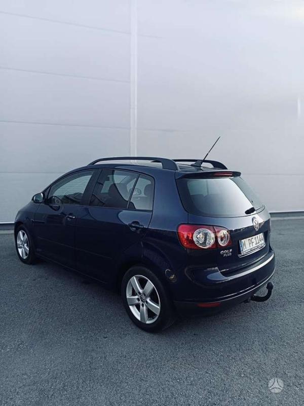 Blue Volkswagen Golf Plus 2008 in Utena, with an engine capacity of 1.90 L and mileage of 352 thousand km for 3850 €, photo 3 on AUTOMOTO.COM.LV