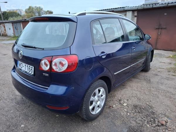 Blue Volkswagen Golf Plus 2009 in Liepaja, with an engine capacity of 1.60 L and mileage of 163 thousand km for 5150 €, photo 3 on AUTOMOTO.COM.LV