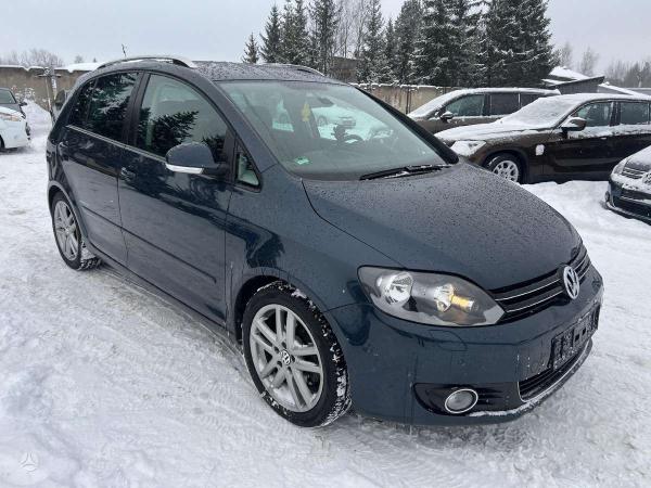 Blue Volkswagen Golf Plus 2010 in Utena, with an engine capacity of 1.39 L and mileage of 170 thousand km for 4450 €, photo 1 on AUTOMOTO.COM.LV