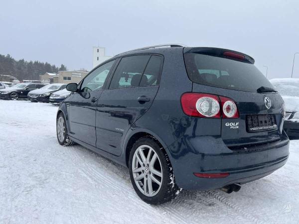 Blue Volkswagen Golf Plus 2010 in Utena, with an engine capacity of 1.39 L and mileage of 170 thousand km for 4450 €, photo 4 on AUTOMOTO.COM.LV