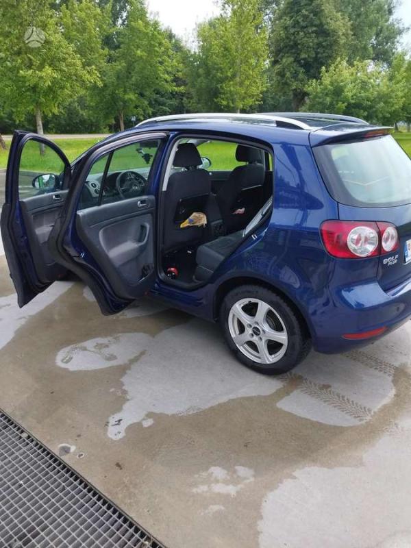 Zils Volkswagen Golf Plus 2010 Jonava, ar dzinēja tilpumu 1.60 L un nobraukumu 194 tūkst. km par 4499 €, foto 4 vietnē AUTOMOTO.COM.LV