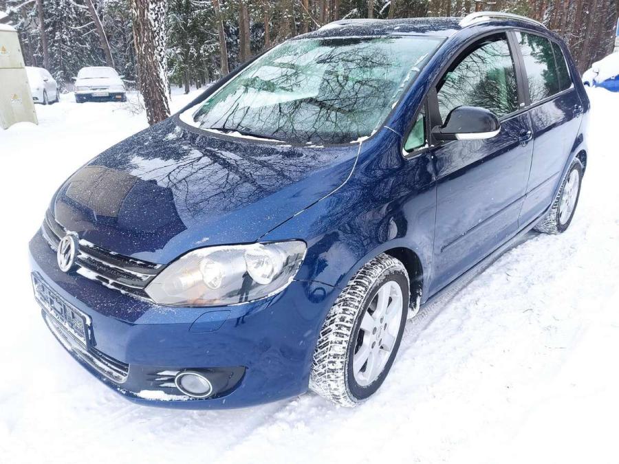 Blue Volkswagen Golf Plus 2011 in Utena, with an engine capacity of 1.60 L and mileage of 267 thousand km for 4550 €, photo 3 on AUTOMOTO.COM.LV