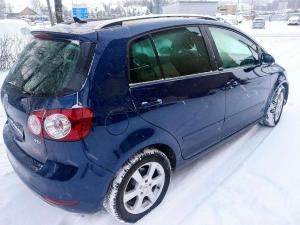 Blue Volkswagen Golf Plus 2011 in Utena, with an engine capacity of 1.60 L and mileage of 267 thousand km for 4550 €, photo 12 on AUTOMOTO.COM.LV