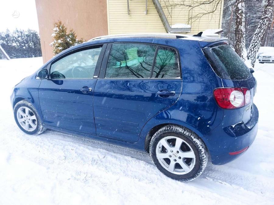 Blue Volkswagen Golf Plus 2011 in Utena, with an engine capacity of 1.60 L and mileage of 267 thousand km for 4550 €, photo 13 on AUTOMOTO.COM.LV
