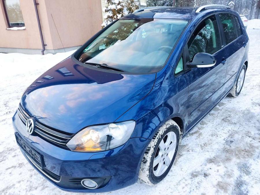 Blue Volkswagen Golf Plus 2011 in Utena, with an engine capacity of 1.60 L and mileage of 268 thousand km for 4550 €, photo 1 on AUTOMOTO.COM.LV