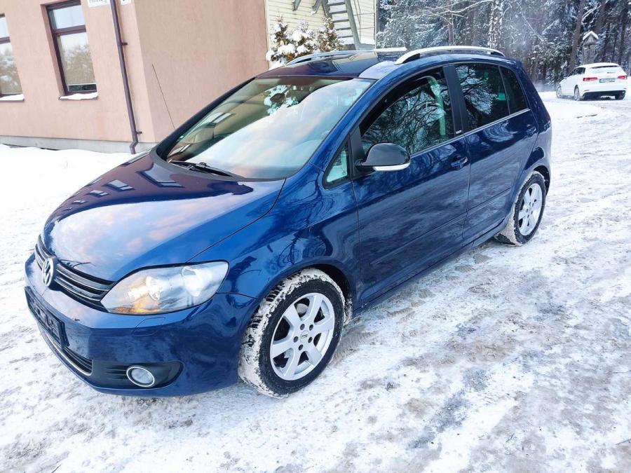 Blue Volkswagen Golf Plus 2011 in Utena, with an engine capacity of 1.60 L and mileage of 268 thousand km for 4550 €, photo 5 on AUTOMOTO.COM.LV