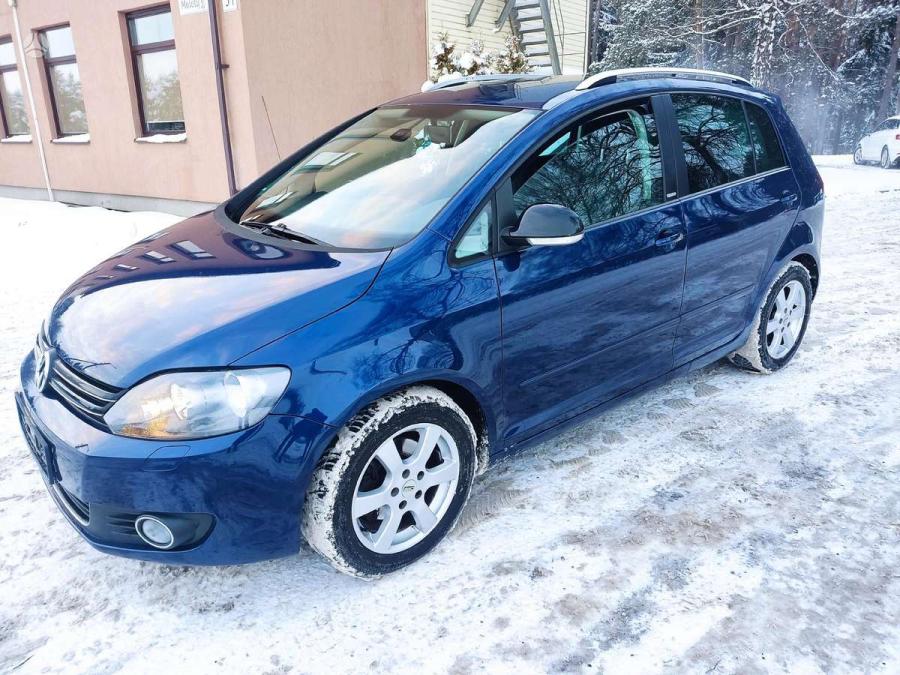 Blue Volkswagen Golf Plus 2011 in Utena, with an engine capacity of 1.60 L and mileage of 268 thousand km for 4550 €, photo 8 on AUTOMOTO.COM.LV
