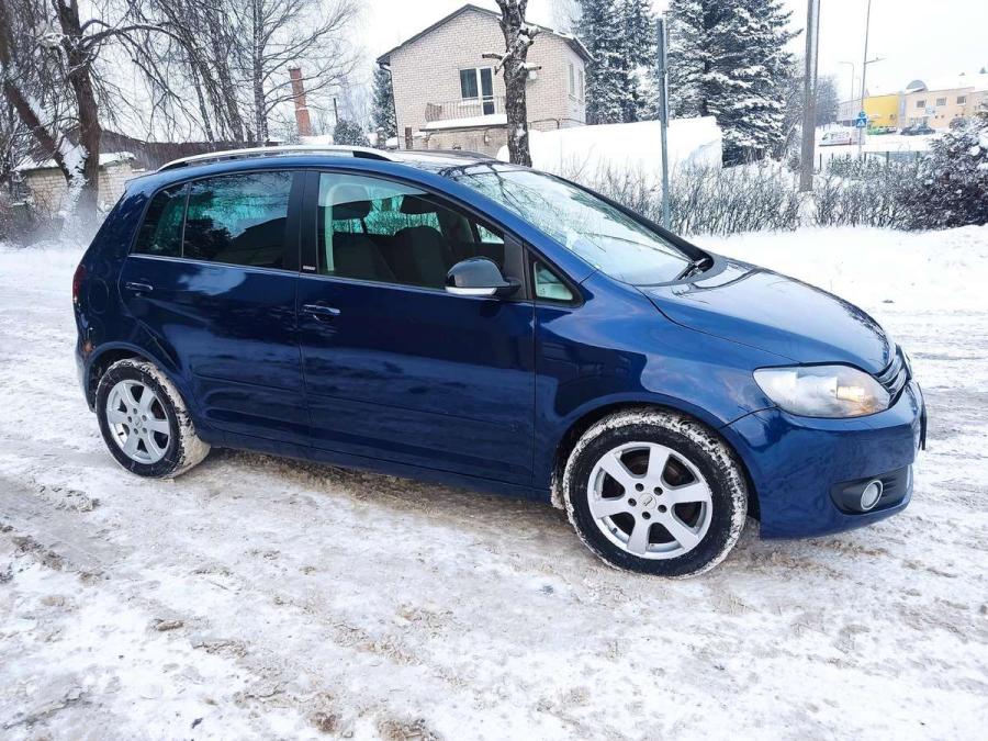 Blue Volkswagen Golf Plus 2011 in Utena, with an engine capacity of 1.60 L and mileage of 268 thousand km for 4550 €, photo 10 on AUTOMOTO.COM.LV