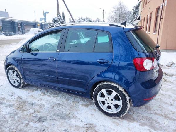 Zils Volkswagen Golf Plus 2011 Utena, ar dzinēja tilpumu 1.60 L un nobraukumu 265 tūkst. km par 4550 €, foto 6 vietnē AUTOMOTO.COM.LV