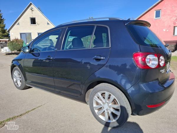 Blue Volkswagen Golf Plus 2011 in Siauliai, with an engine capacity of 1.60 L and mileage of 215 thousand km for 5800 €, photo 8 on AUTOMOTO.COM.LV