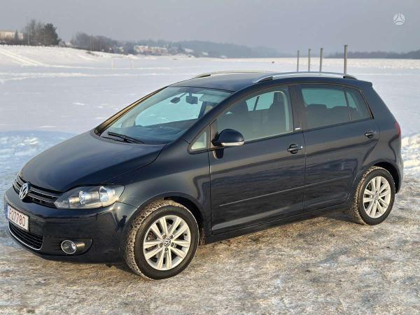 Blue Volkswagen Golf Plus 2012 in Jurbarkas, with an engine capacity of 1.39 L and mileage of 84 thousand km for 6450 €, photo 2 on AUTOMOTO.COM.LV