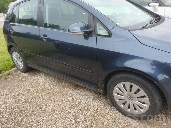 Blue Volkswagen Golf Plus 2006 in Kuldiga, with an engine capacity of 1.90 L and mileage of 258 thousand km for 2400 €, photo 7 on AUTOMOTO.COM.LV