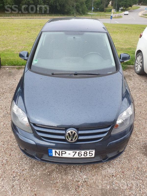 Blue Volkswagen Golf Plus 2006 in Kuldiga, with an engine capacity of 1.90 L and mileage of 258 thousand km for 2400 €, photo 8 on AUTOMOTO.COM.LV