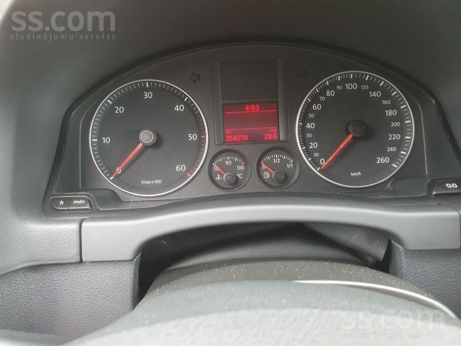 Zils Volkswagen Golf Plus 2006 Kuldīga, ar dzinēja tilpumu 1.90 L un nobraukumu 258 tūkst. km par 2400 €, foto 3 vietnē AUTOMOTO.COM.LV