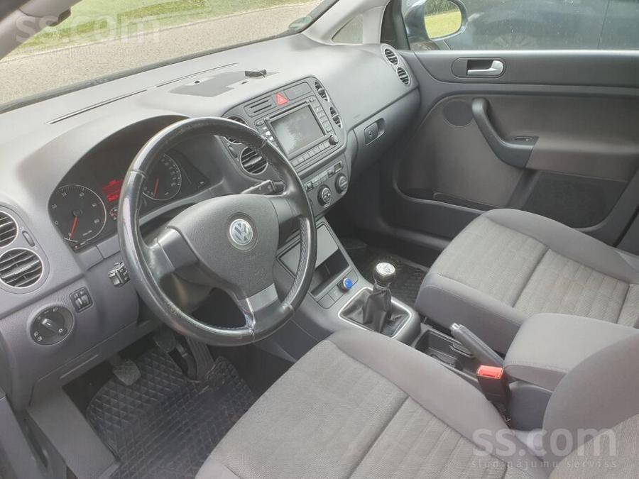 Zils Volkswagen Golf Plus 2006 Kuldīga, ar dzinēja tilpumu 1.90 L un nobraukumu 258 tūkst. km par 2400 €, foto 4 vietnē AUTOMOTO.COM.LV