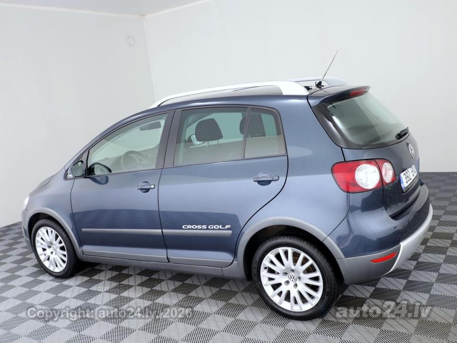 Blue Volkswagen Golf Plus 2007 in Tallinn, with an engine capacity of 1.40 L and mileage of 239 thousand km for 2199 €, photo 5 on AUTOMOTO.COM.LV