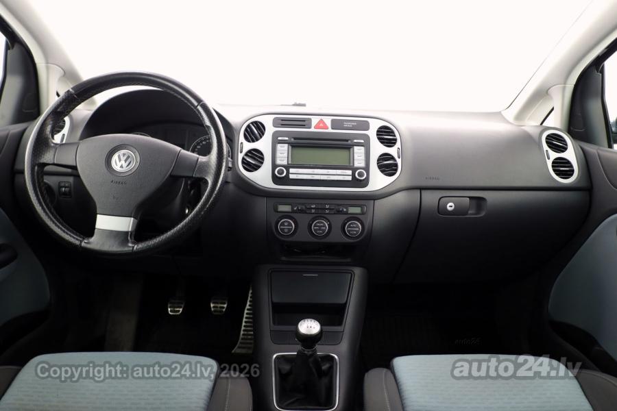 Blue Volkswagen Golf Plus 2007 in Tallinn, with an engine capacity of 1.40 L and mileage of 239 thousand km for 2199 €, photo 6 on AUTOMOTO.COM.LV