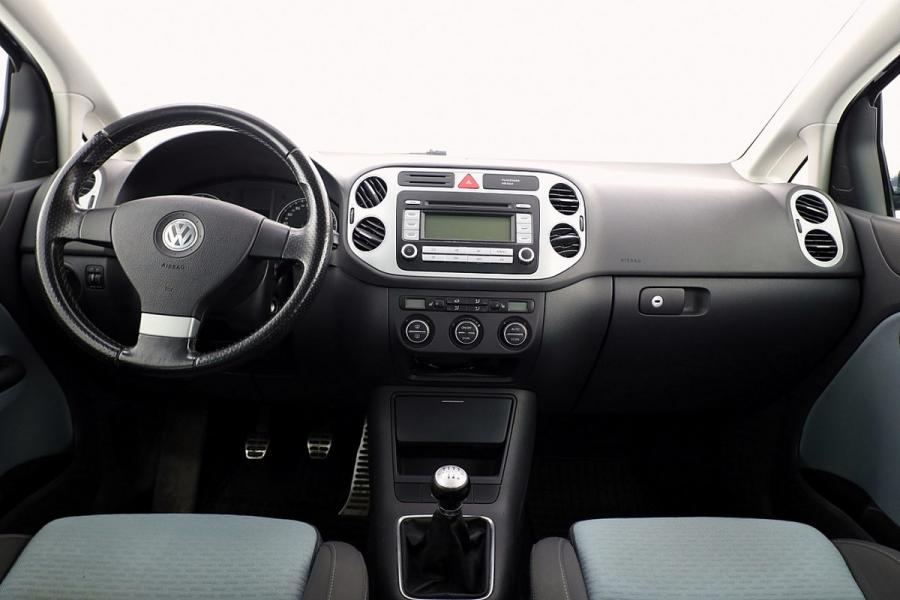 Blue Volkswagen Golf Plus 2007 in Tallinn, with an engine capacity of 1.40 L and mileage of 239 thousand km for 2199 €, photo 6 on AUTOMOTO.COM.LV