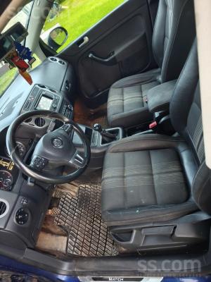 Blue Volkswagen Golf Plus 2012 in Bauska, with an engine capacity of 1.60 L and mileage of 241 thousand km for 1900 €, photo 6 on AUTOMOTO.COM.LV