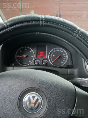 Brūns Volkswagen Golf Plus 2005 Valka, ar dzinēja tilpumu 1.90 L un nobraukumu 237 tūkst. km par 2800 €, foto 12 vietnē AUTOMOTO.COM.LV