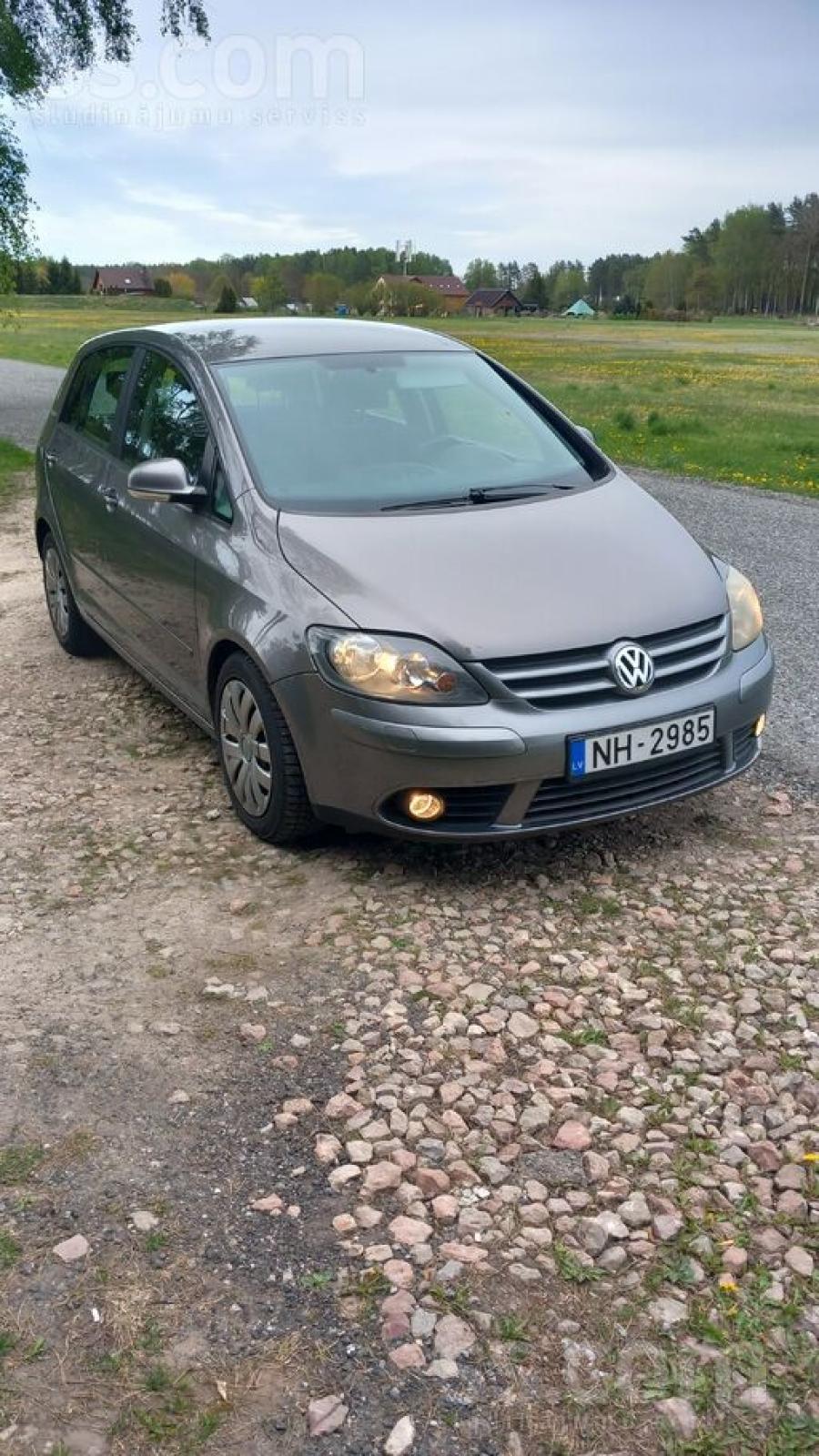 Brūns Volkswagen Golf Plus 2007 Rīga, ar dzinēja tilpumu 1.90 L un nobraukumu 254 tūkst. km par 2000 €, foto 3 vietnē AUTOMOTO.COM.LV