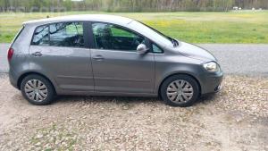 Brūns Volkswagen Golf Plus 2007 Rīga, ar dzinēja tilpumu 1.90 L un nobraukumu 254 tūkst. km par 2000 €, foto 4 vietnē AUTOMOTO.COM.LV