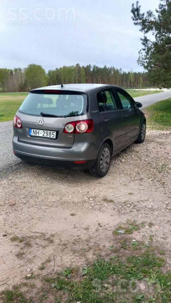 Brūns Volkswagen Golf Plus 2007 Rīga, ar dzinēja tilpumu 1.90 L un nobraukumu 254 tūkst. km par 2000 €, foto 4 vietnē AUTOMOTO.COM.LV