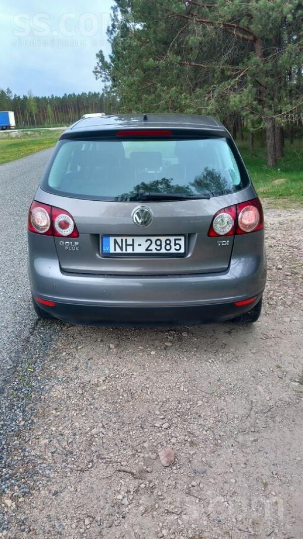 Brūns Volkswagen Golf Plus 2007 Rīga, ar dzinēja tilpumu 1.90 L un nobraukumu 254 tūkst. km par 2000 €, foto 5 vietnē AUTOMOTO.COM.LV