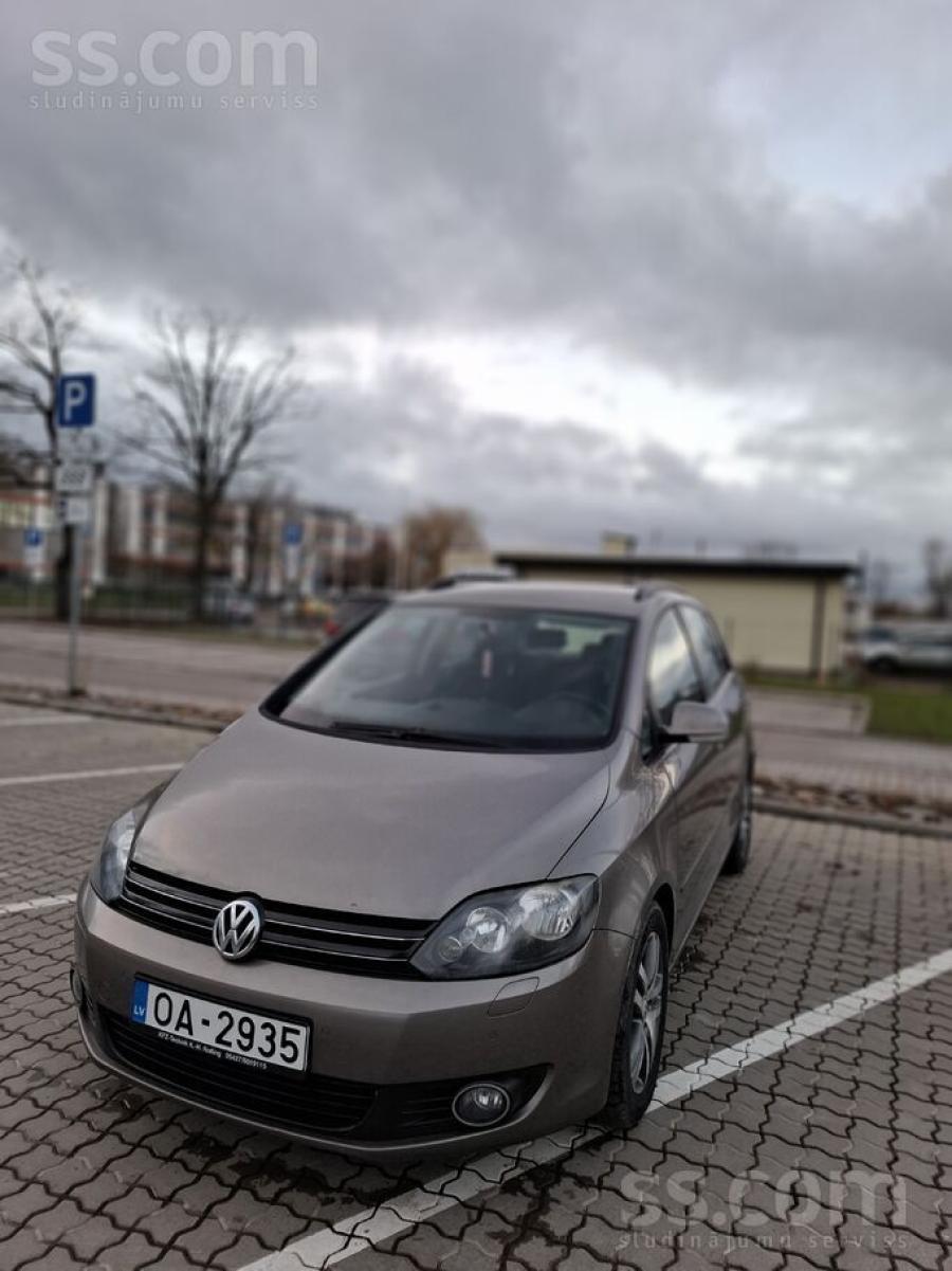 Brūns Volkswagen Golf Plus 2009 Jelgava, ar dzinēja tilpumu 2.00 L un nobraukumu 279 tūkst. km par 3500 €, foto 8 vietnē AUTOMOTO.COM.LV
