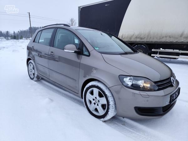 Brown Volkswagen Golf Plus 2009 in Utena, with an engine capacity of 1.40 L and mileage of 164 thousand km for 4950 €, photo 4 on AUTOMOTO.COM.LV
