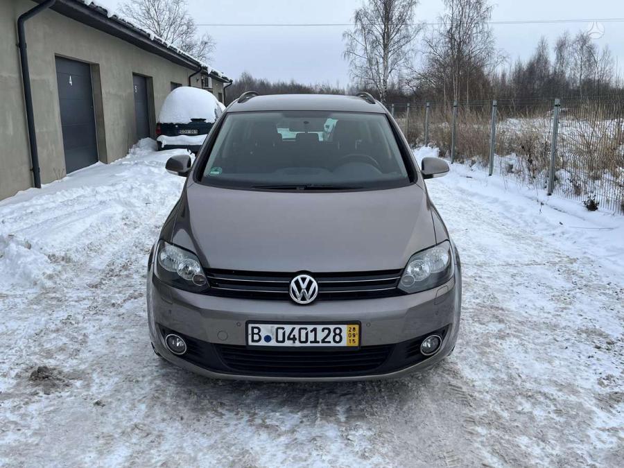 Brown Volkswagen Golf Plus 2009 in Siauliai, with an engine capacity of 2.00 L and mileage of 195 thousand km for 4900 €, photo 3 on AUTOMOTO.COM.LV