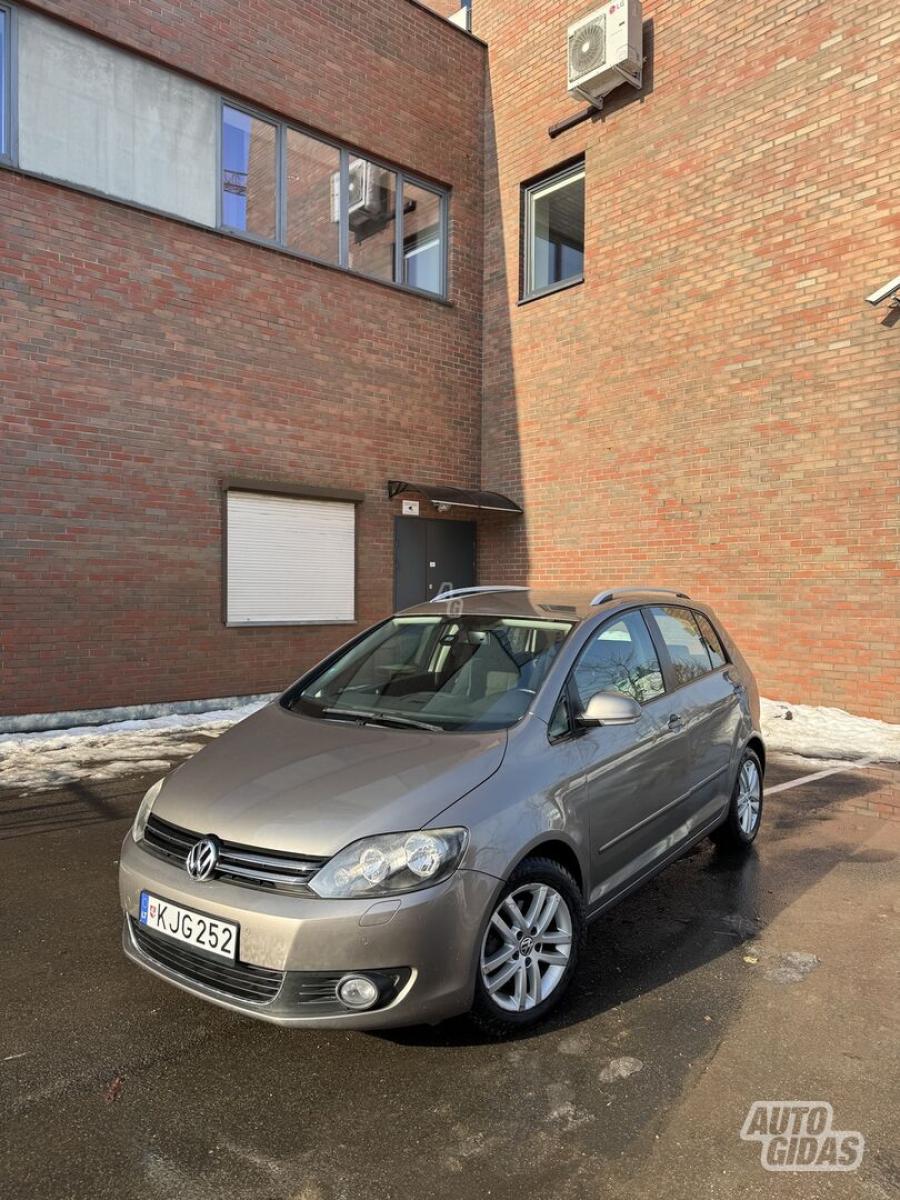 Brown Volkswagen Golf Plus 2009 in Klaipeda, with an engine capacity of 1.40 L and mileage of 228 thousand km for 3500 €, photo 1 on AUTOMOTO.COM.LV