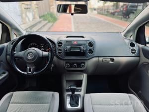 Brown Volkswagen Golf Plus 2009 in Cesis, with an engine capacity of 1.40 L and mileage of 0 thousand km for 3690 €, photo 14 on AUTOMOTO.COM.LV