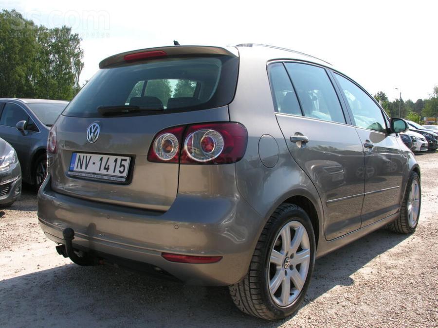 Brūns Volkswagen Golf Plus 2009 Rīga, ar dzinēja tilpumu 2.00 L un nobraukumu 0 tūkst. km par 5350 €, foto 4 vietnē AUTOMOTO.COM.LV