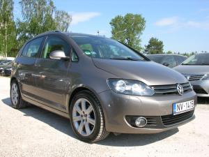 Brown Volkswagen Golf Plus 2009 in Riga, with an engine capacity of 2.00 L and mileage of 0 thousand km for 5350 €, photo 3 on AUTOMOTO.COM.LV