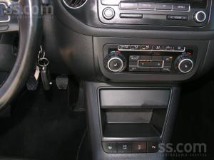 Brown Volkswagen Golf Plus 2009 in Riga, with an engine capacity of 2.00 L and mileage of 0 thousand km for 5350 €, photo 15 on AUTOMOTO.COM.LV