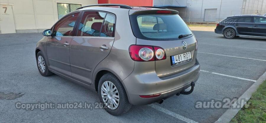 Brūns Volkswagen Golf Plus 2010 Tallina, ar dzinēja tilpumu 1.60 L un nobraukumu 160 tūkst. km par 4900 €, foto 6 vietnē AUTOMOTO.COM.LV