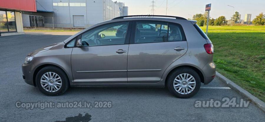 Brūns Volkswagen Golf Plus 2010 Tallina, ar dzinēja tilpumu 1.60 L un nobraukumu 160 tūkst. km par 4900 €, foto 7 vietnē AUTOMOTO.COM.LV