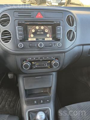 Brown Volkswagen Golf Plus 2010 in Ventspils, with an engine capacity of 1.60 L and mileage of 378 thousand km for 3100 €, photo 14 on AUTOMOTO.COM.LV