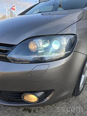 Brown Volkswagen Golf Plus 2010 in Ventspils, with an engine capacity of 1.60 L and mileage of 378 thousand km for 3100 €, photo 18 on AUTOMOTO.COM.LV