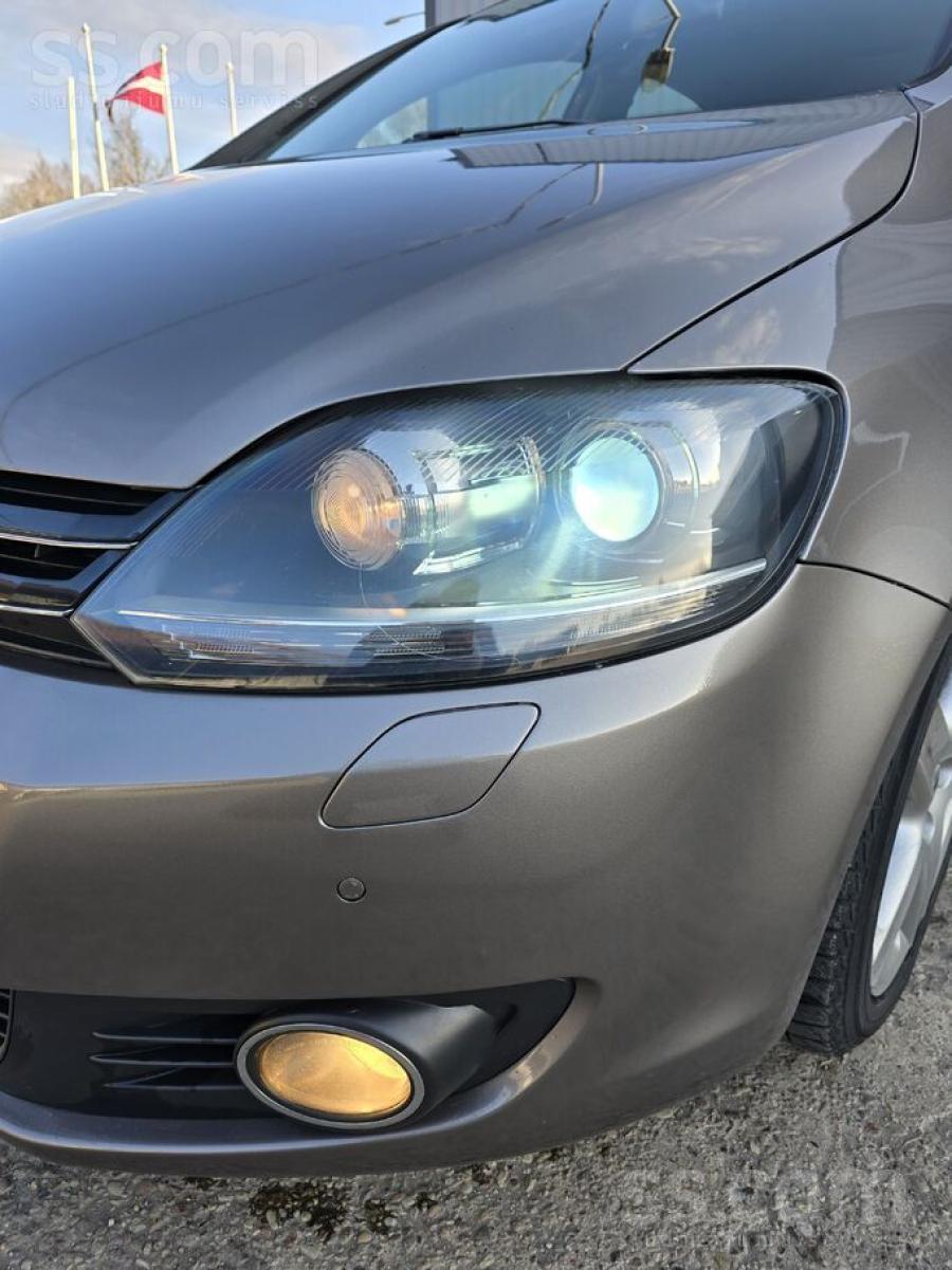 Brown Volkswagen Golf Plus 2010 in Ventspils, with an engine capacity of 1.60 L and mileage of 378 thousand km for 3100 €, photo 18 on AUTOMOTO.COM.LV