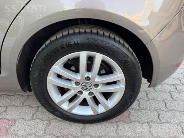 Brūns Volkswagen Golf Plus 2010 Ogre, ar dzinēja tilpumu 1.20 L un nobraukumu 211 tūkst. km par 4980 €, foto 7 vietnē AUTOMOTO.COM.LV