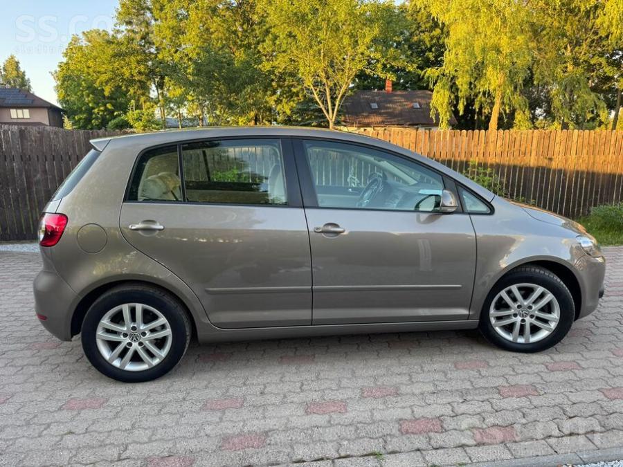 Brūns Volkswagen Golf Plus 2010 Ogre, ar dzinēja tilpumu 1.20 L un nobraukumu 211 tūkst. km par 4980 €, foto 9 vietnē AUTOMOTO.COM.LV