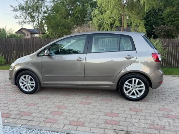 Brūns Volkswagen Golf Plus 2010 Ogre, ar dzinēja tilpumu 1.20 L un nobraukumu 211 tūkst. km par 4980 €, foto 9 vietnē AUTOMOTO.COM.LV