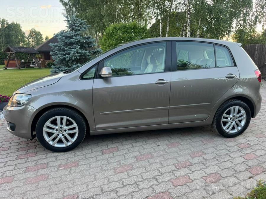 Brūns Volkswagen Golf Plus 2010 Ogre, ar dzinēja tilpumu 1.20 L un nobraukumu 211 tūkst. km par 4980 €, foto 15 vietnē AUTOMOTO.COM.LV