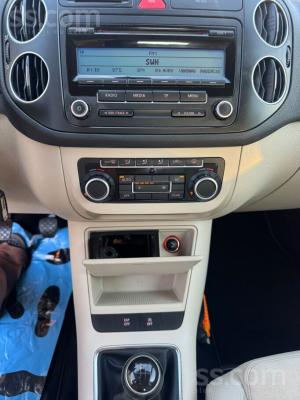 Brūns Volkswagen Golf Plus 2010 Ogre, ar dzinēja tilpumu 1.20 L un nobraukumu 211 tūkst. km par 4980 €, foto 19 vietnē AUTOMOTO.COM.LV