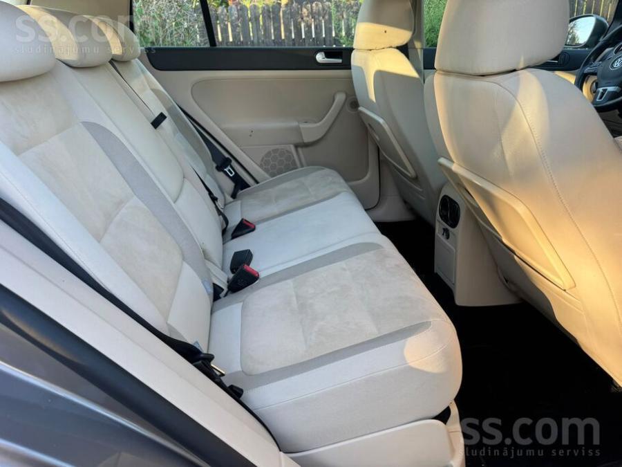 Brūns Volkswagen Golf Plus 2010 Ogre, ar dzinēja tilpumu 1.20 L un nobraukumu 211 tūkst. km par 4980 €, foto 27 vietnē AUTOMOTO.COM.LV