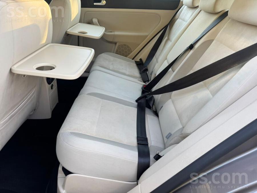 Brūns Volkswagen Golf Plus 2010 Ogre, ar dzinēja tilpumu 1.20 L un nobraukumu 211 tūkst. km par 4980 €, foto 29 vietnē AUTOMOTO.COM.LV